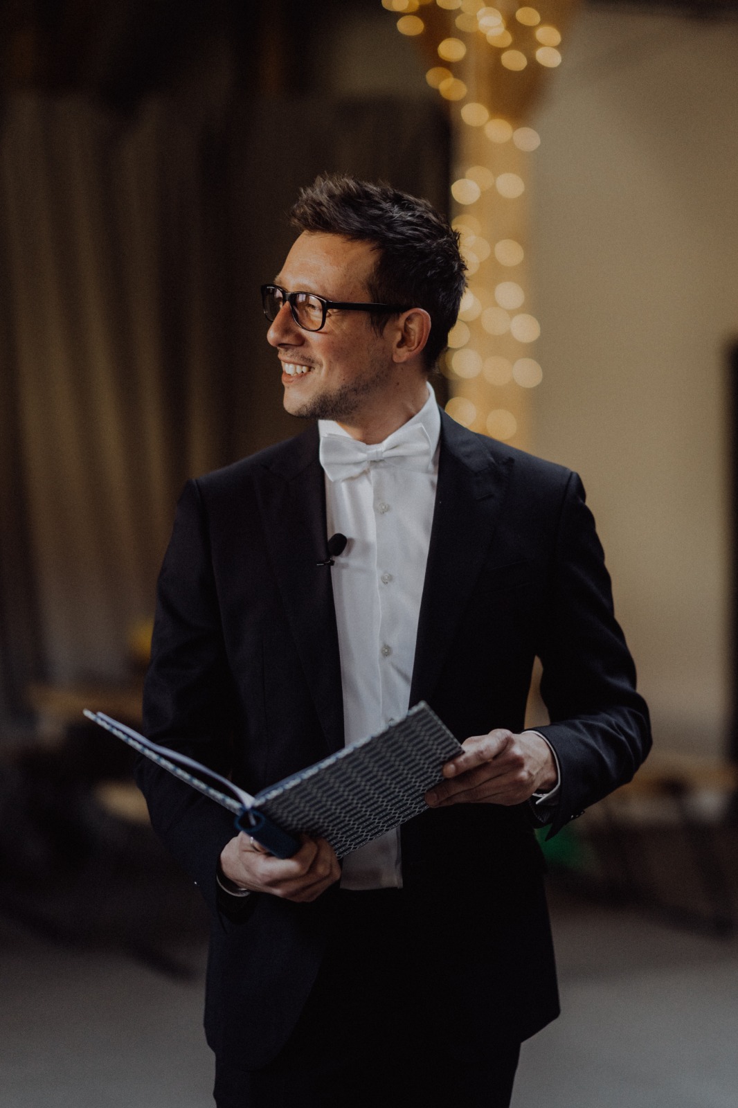 Trauredner queer ♡ Ehe für Alle ♡ Profis mit Herz ♡ | Strauß & Fliege