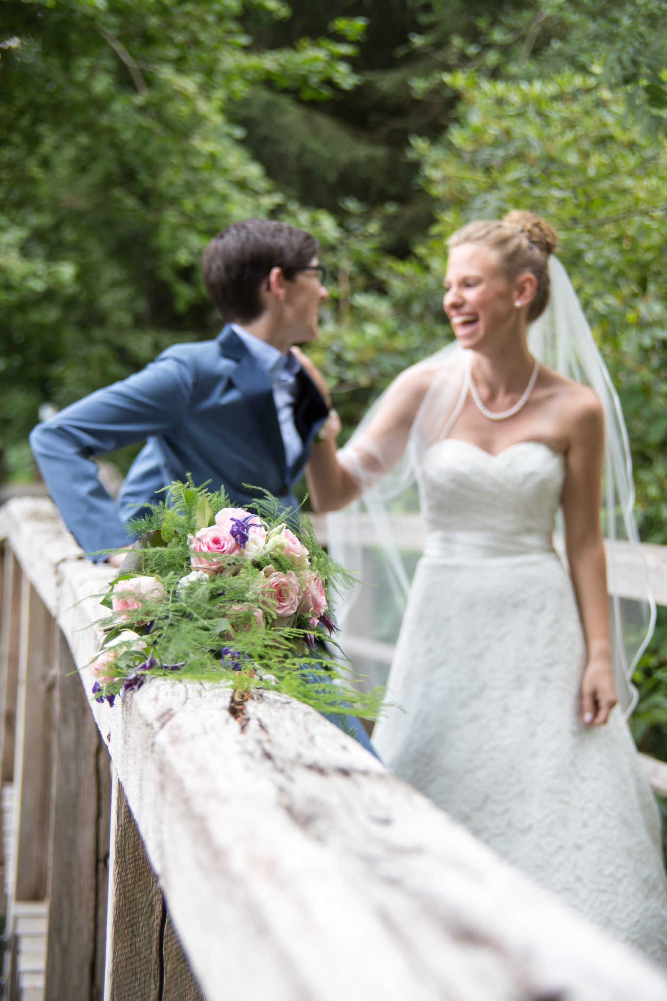 Ehe für alle ♡ Ein queeres Brautpaar berichtet | Strauß & Fliege